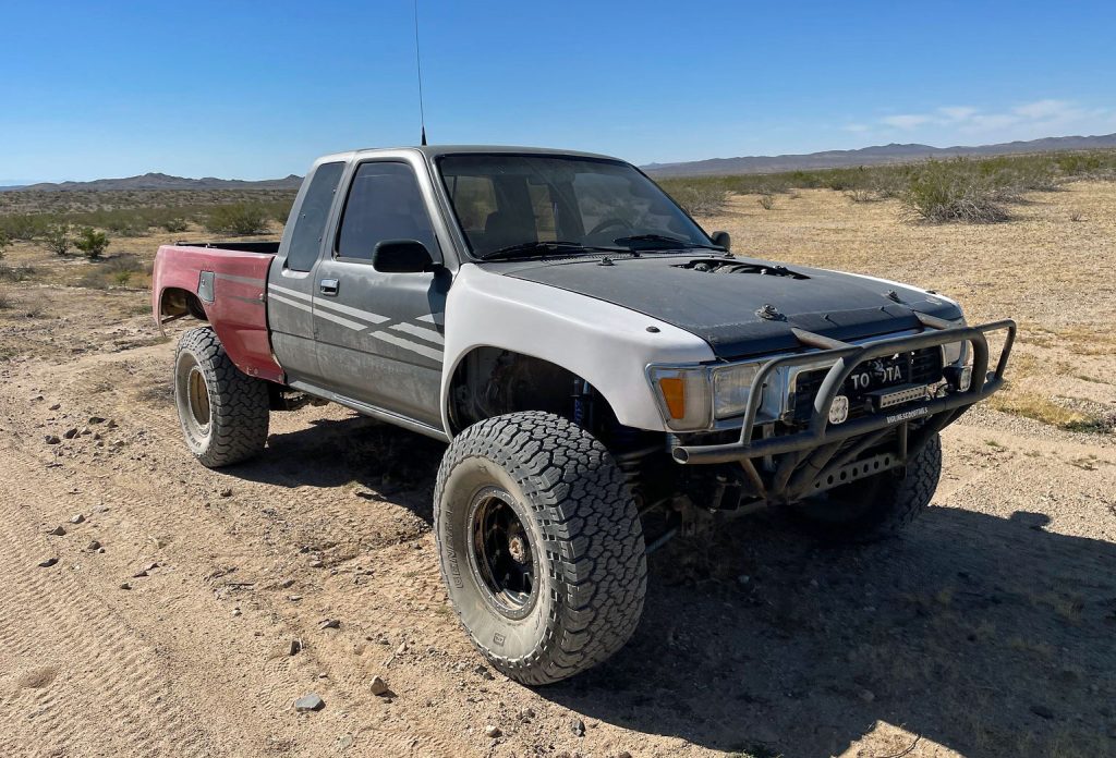Toyota Pick-Up Front Fenders - 1989-'95 - 4 Wheel Drive Flat Top 5 ...